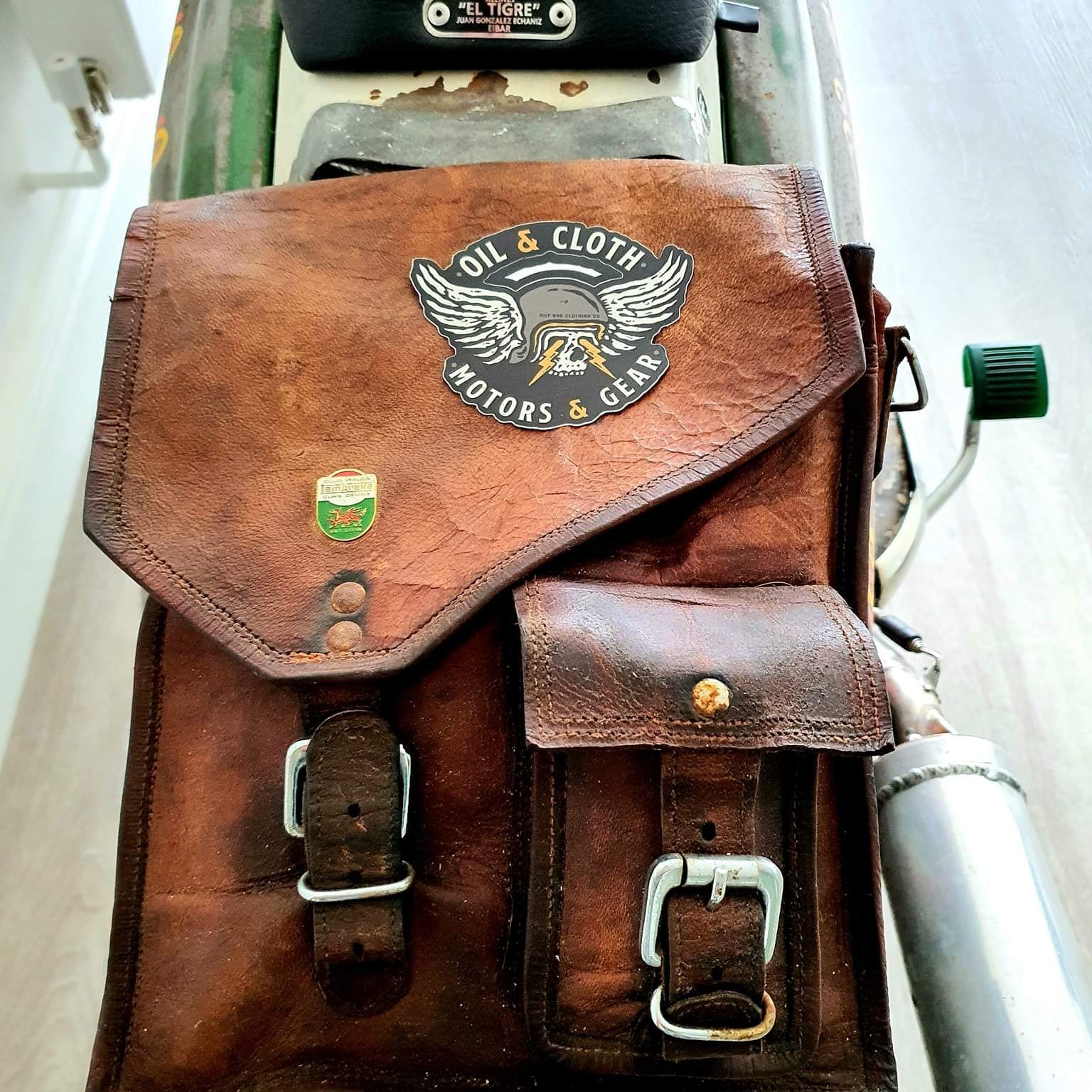 Accessories & Arts – Oily Rag Co.